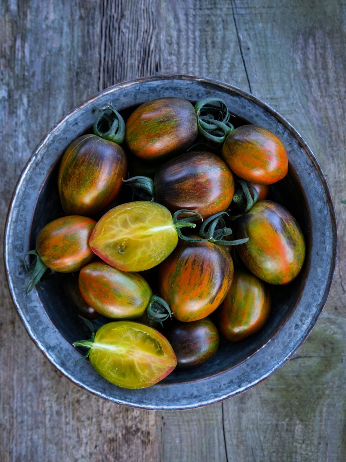 Buy Tomato Atomic Fusion Seeds | She Grows Veg